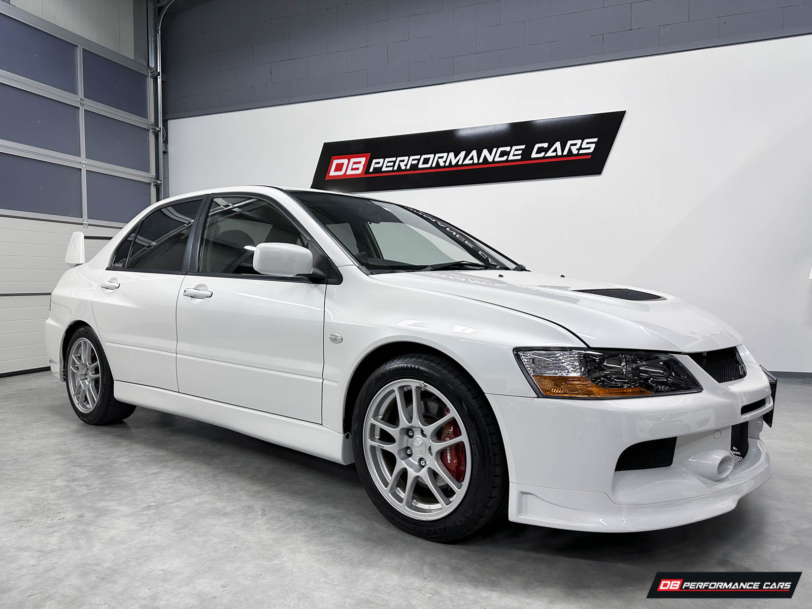 Mitsubishi Lancer Logo Wallpaper 4K Mitsubishi Lancer Evolution